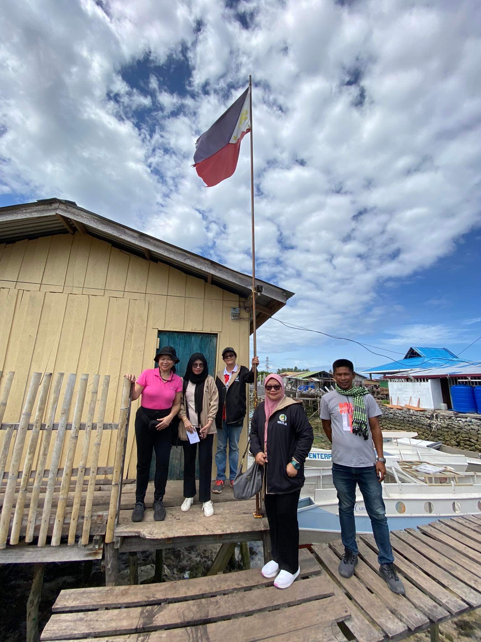 MBHTE monitors BIPED’s implementation in Tawi-Tawi’s Schools with IP ...